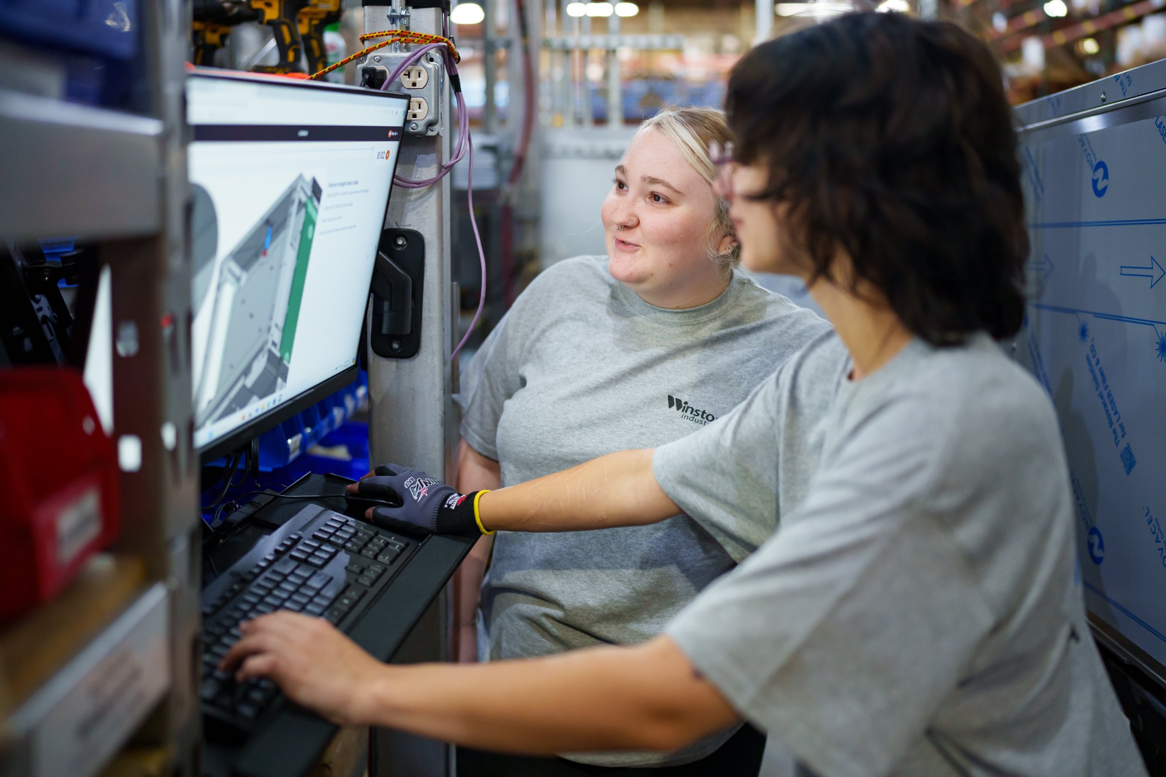 Operator Guidance System Helps Make the Best Fried Chicken in the World